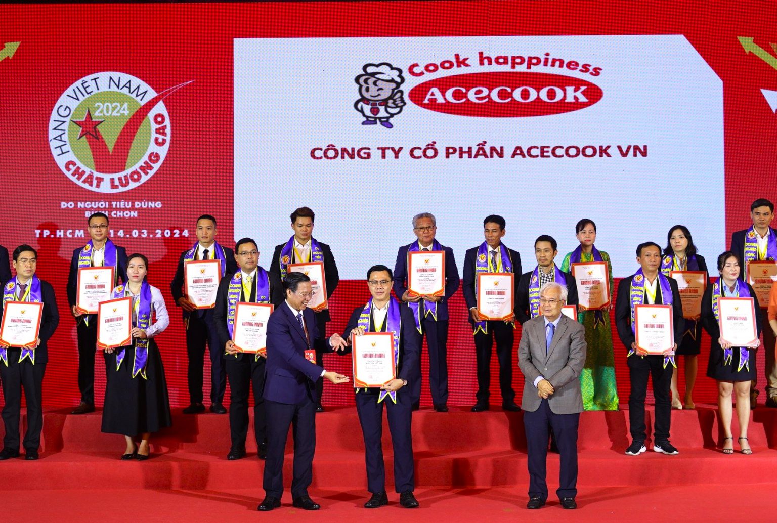 ACECOOK VIETNAM HONORED WITH “HIGH-QUALITY VIETNAMESE GOODS” TITLE FOR ...